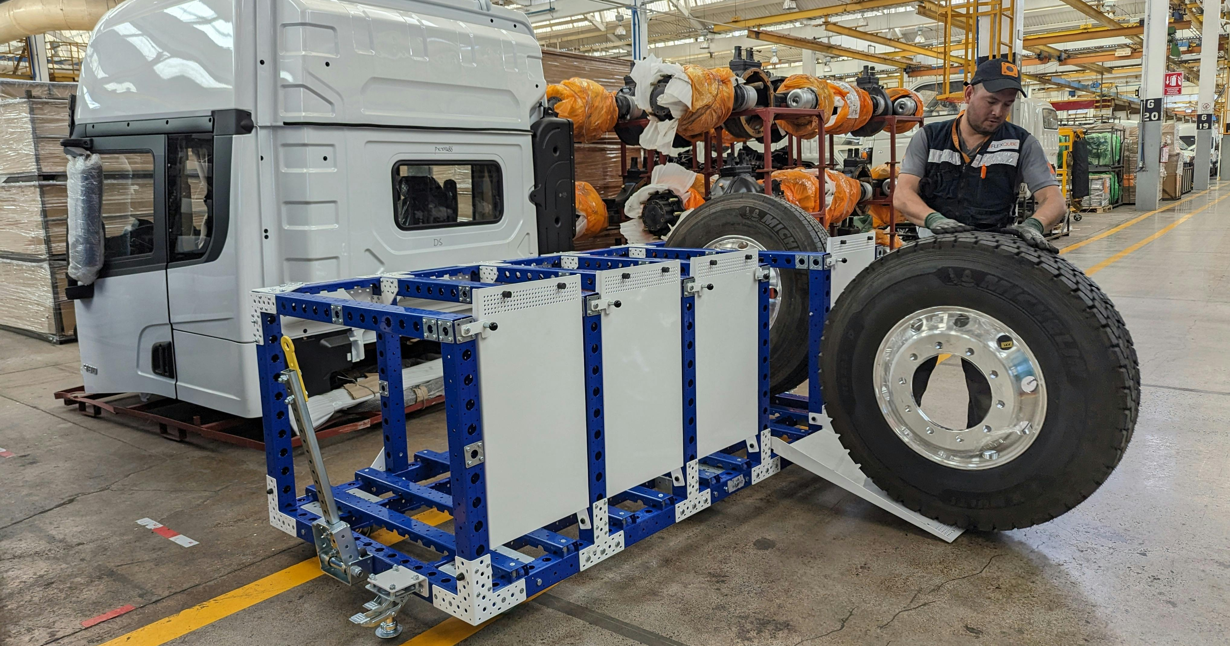 Modular Material Handling Carts | FlexQube